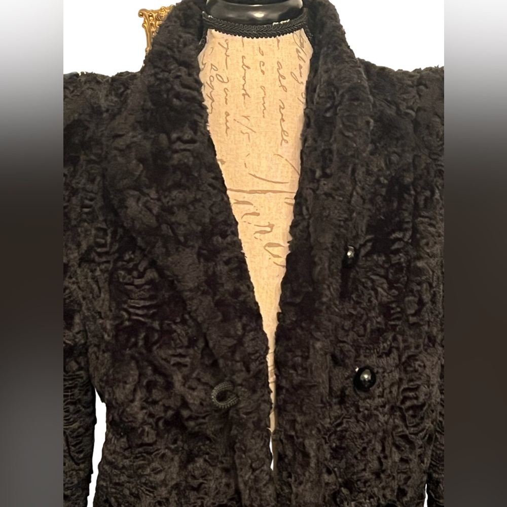 Vintage Long Black Very Heavy Coat Size Medium - Gem